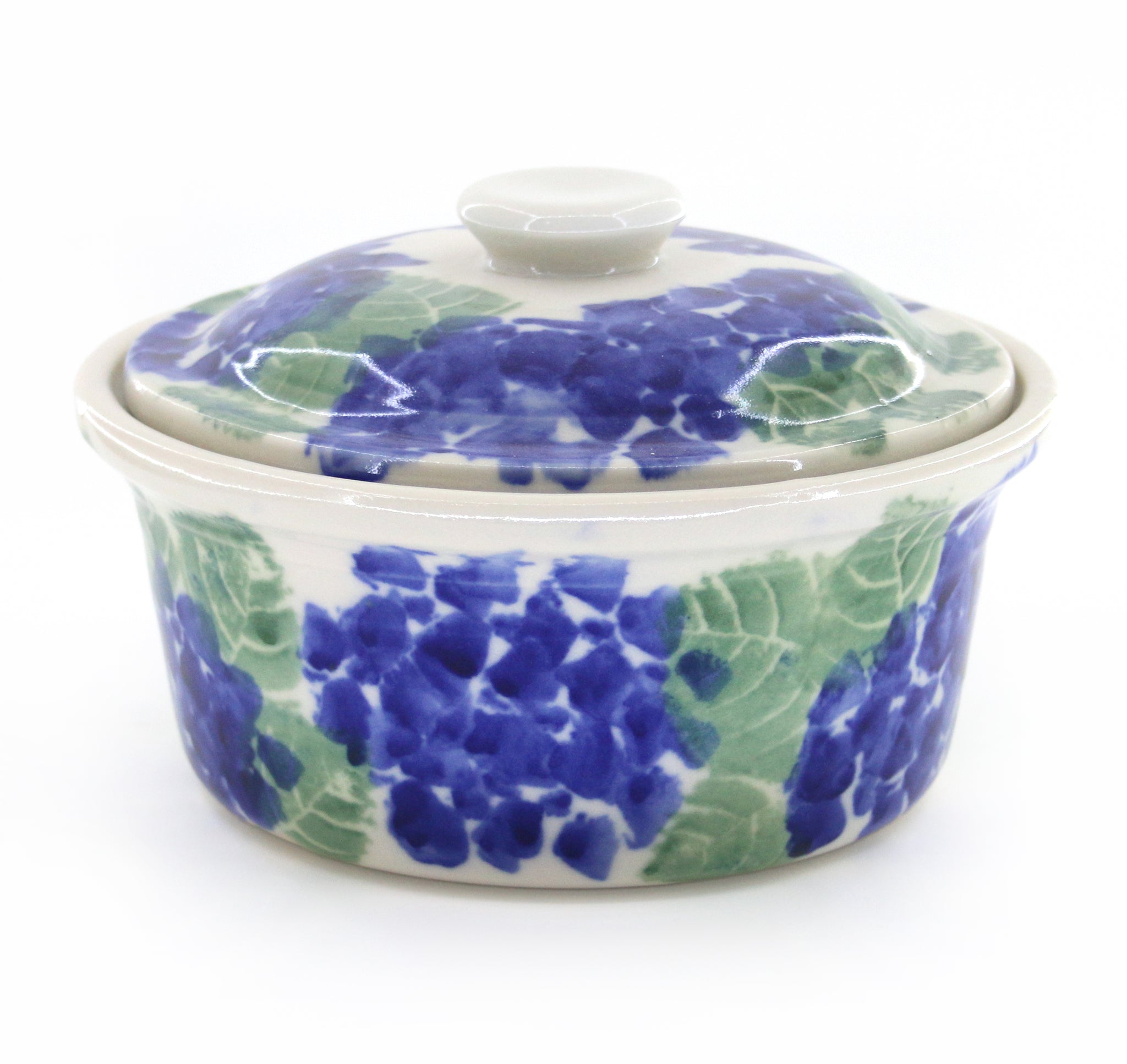 Covered Casserole - Hydrangea – Chatham Pottery